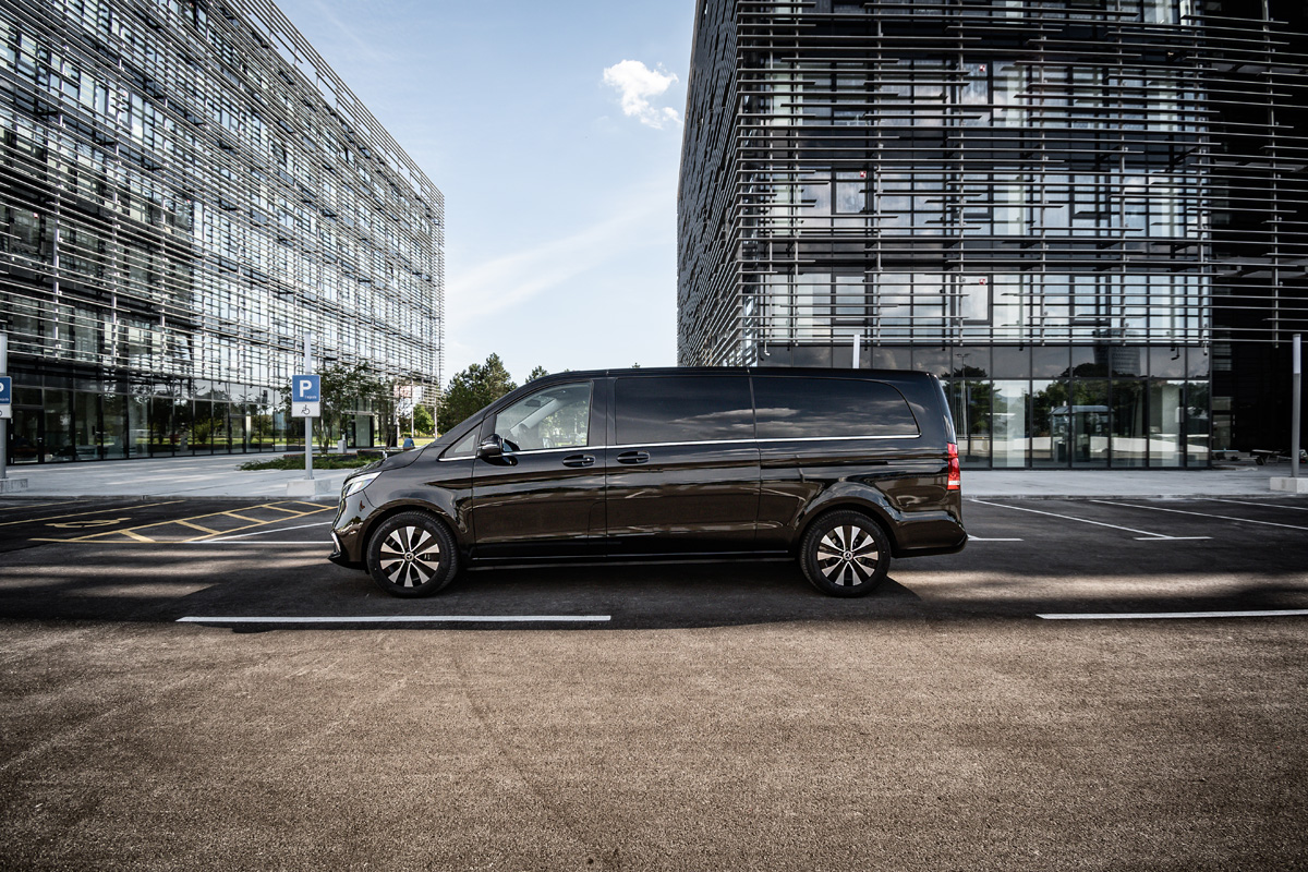 Mercedes-Benz V-Class 250d Avantgarde Extra Long - SD RENT